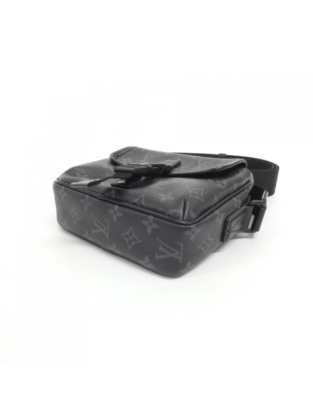Louis Vuitton | Bags | Louis Vuitton Monogram Eclipse Getaway Messenger ...